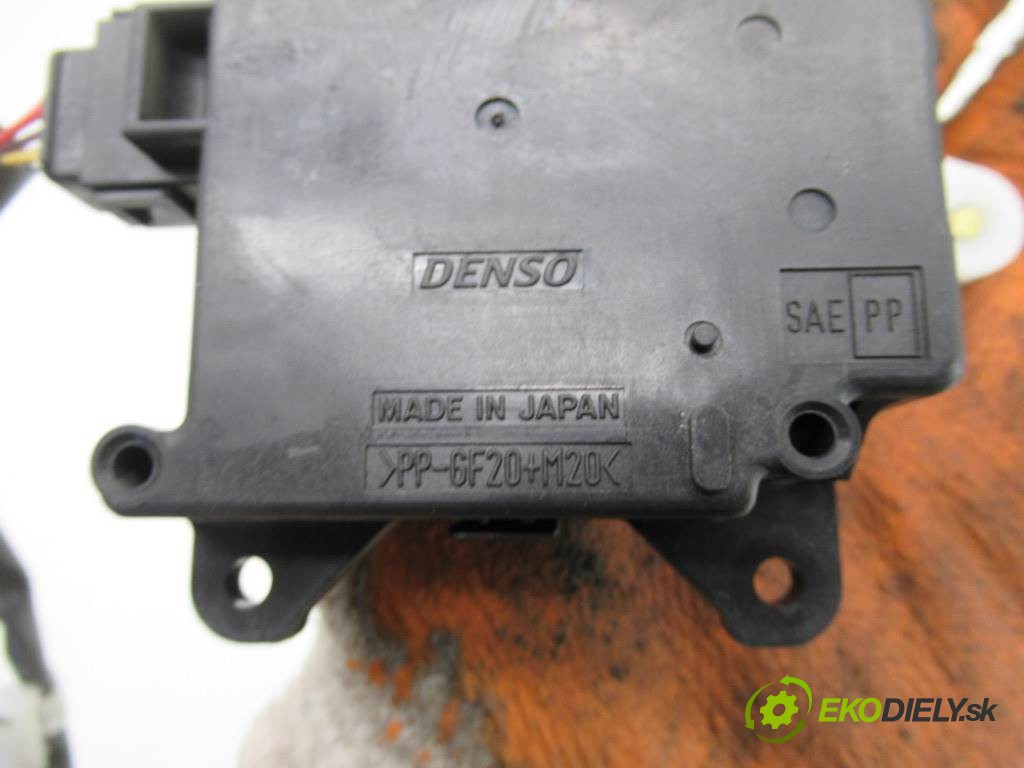 motorček kúrenia 063700-8680 Toyota Avensis II T25 0 | EkoDiely.sk