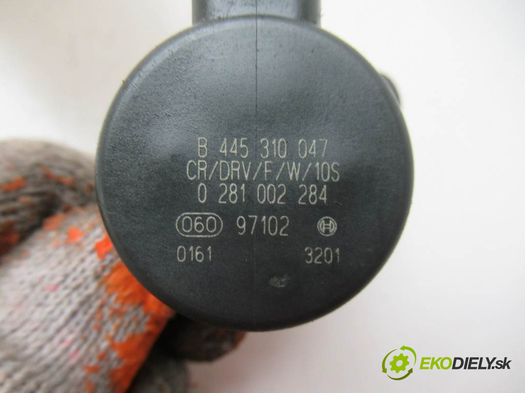Citroen Xsara Picasso 0 regulátor tlaku paliva 0281002284 | EkoDily.cz