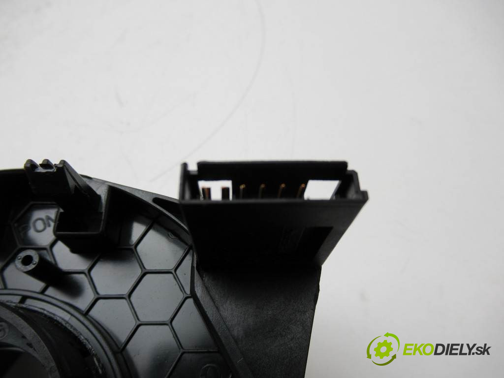 Seat Ibiza III 6L 0 kroužek slimák airbag 6Q0959653A | EkoDily.cz