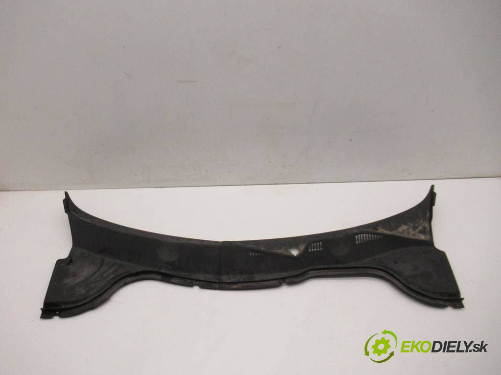 Volkswagen Passat B6 0 torpédo, plast pod čelné okno 3C1819404B ...